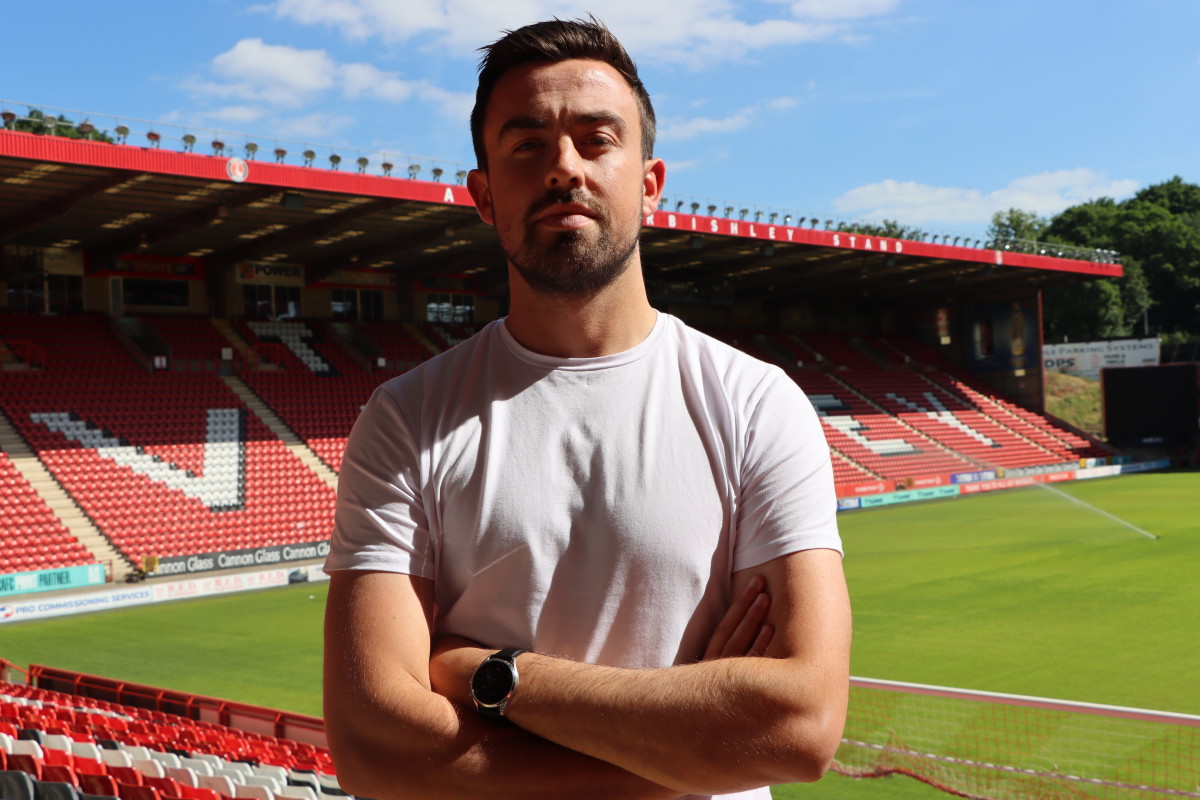 DONE DEAL | Ball-playing defender Eoghan O’Connell joins the Addicks ...