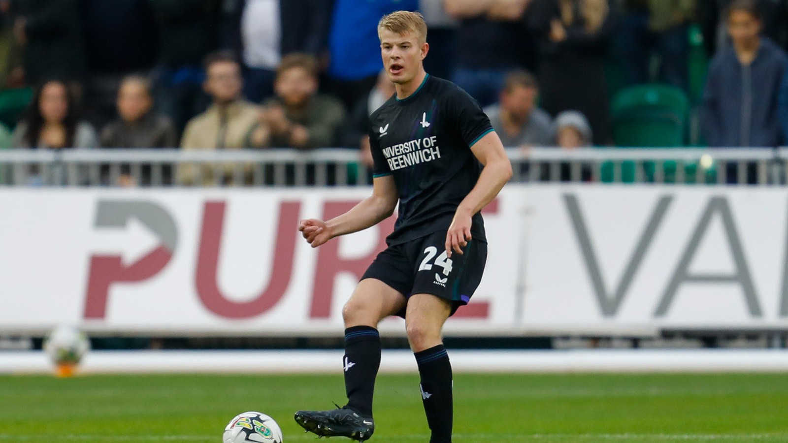 Zach Mitchell joins Colchester United on loan | Charlton Athletic Football Club