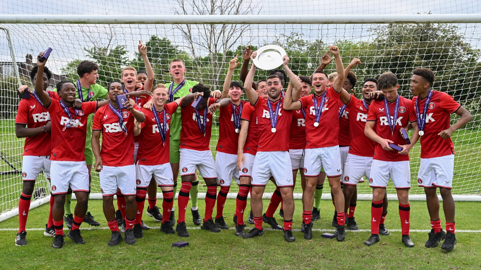 GALLERY | U18s lift PDL2 - South title | Charlton Athletic Football Club