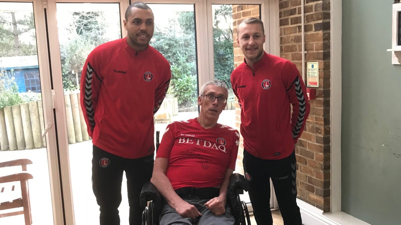Solly and Magennis help bring a smile to the face of terminally-ill ...