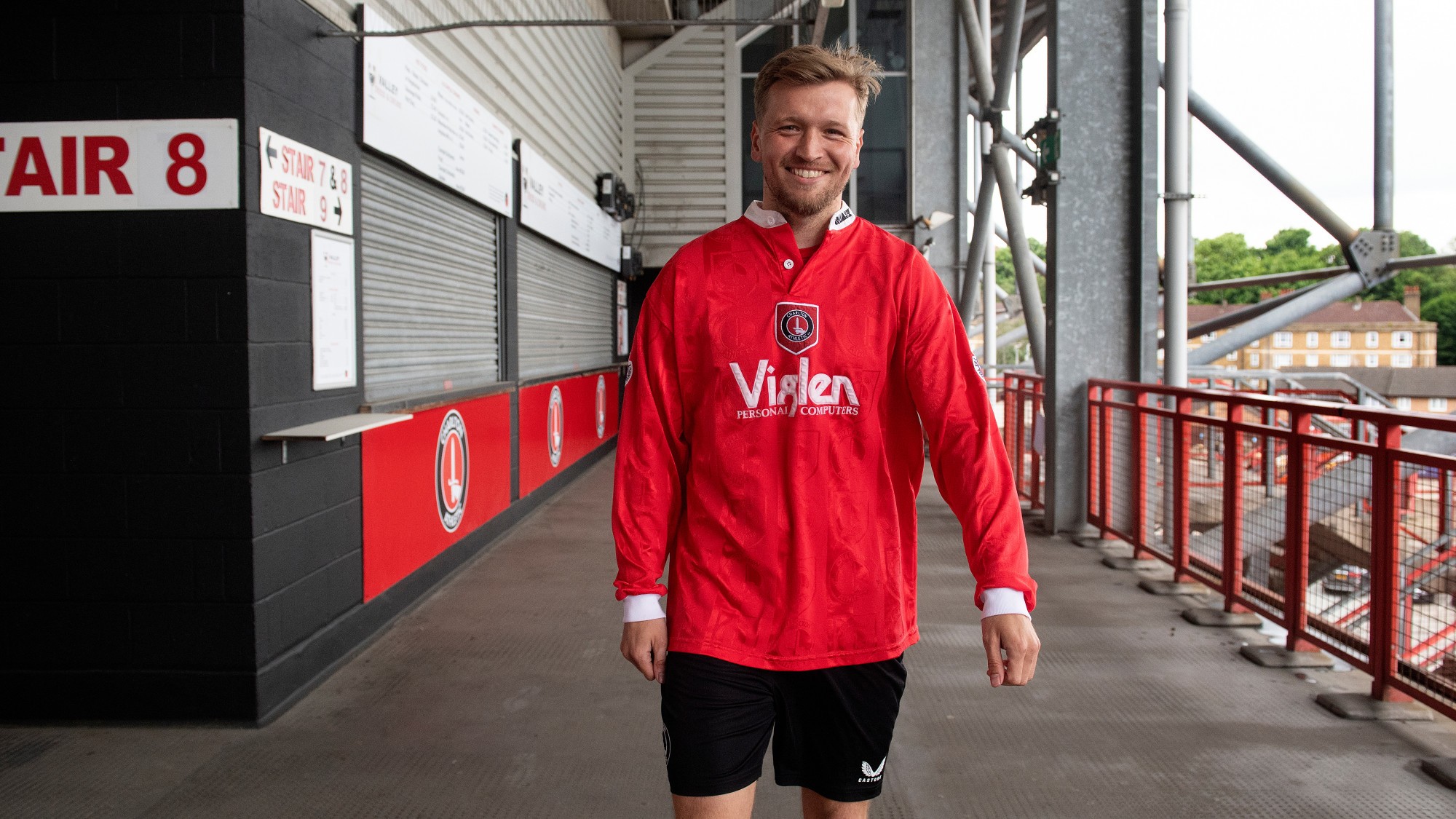 GALLERY | Luke Berry signs | Charlton Athletic Football Club