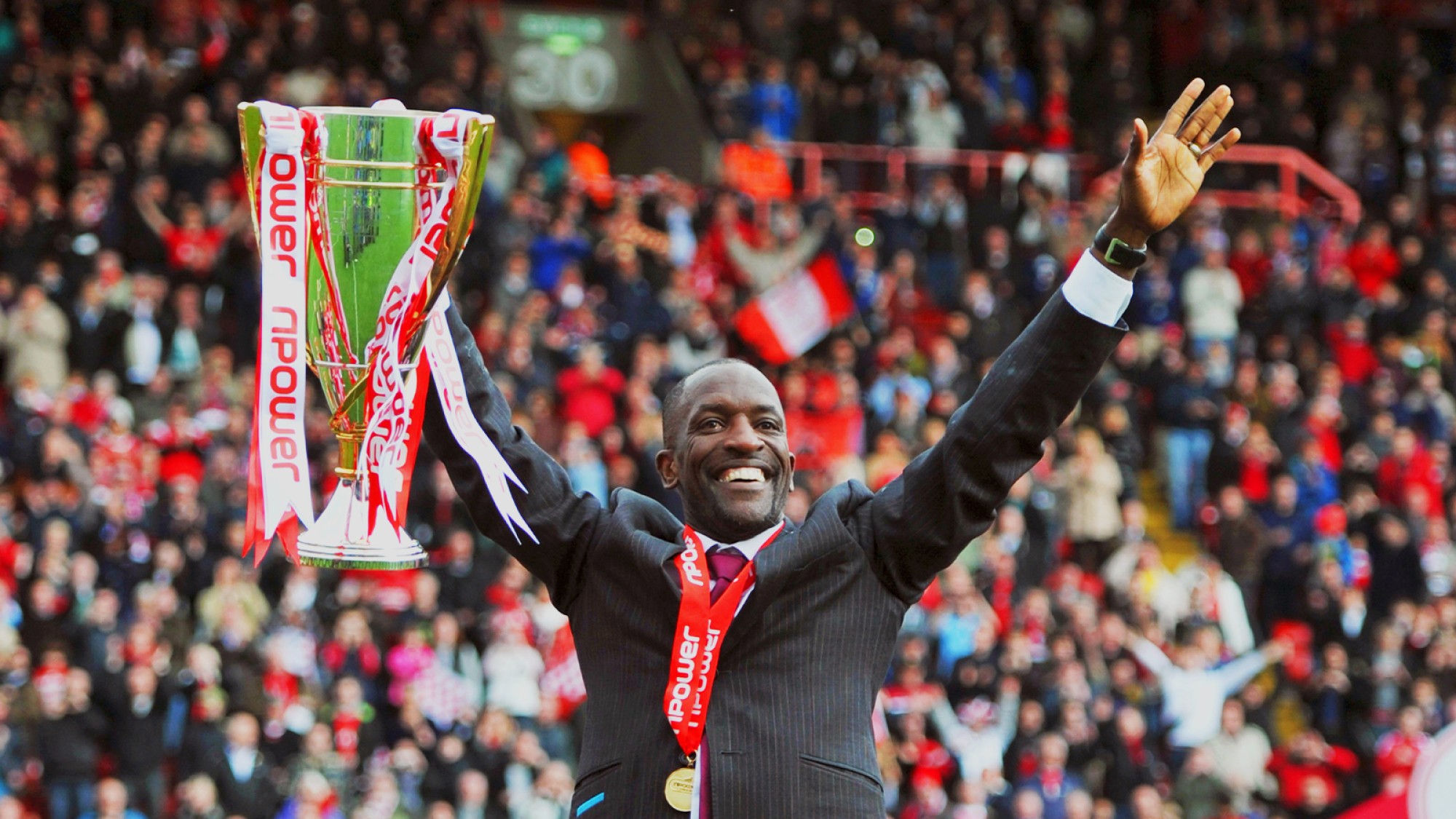 Chris Powell awarded MBE status | Charlton Athletic Football Club