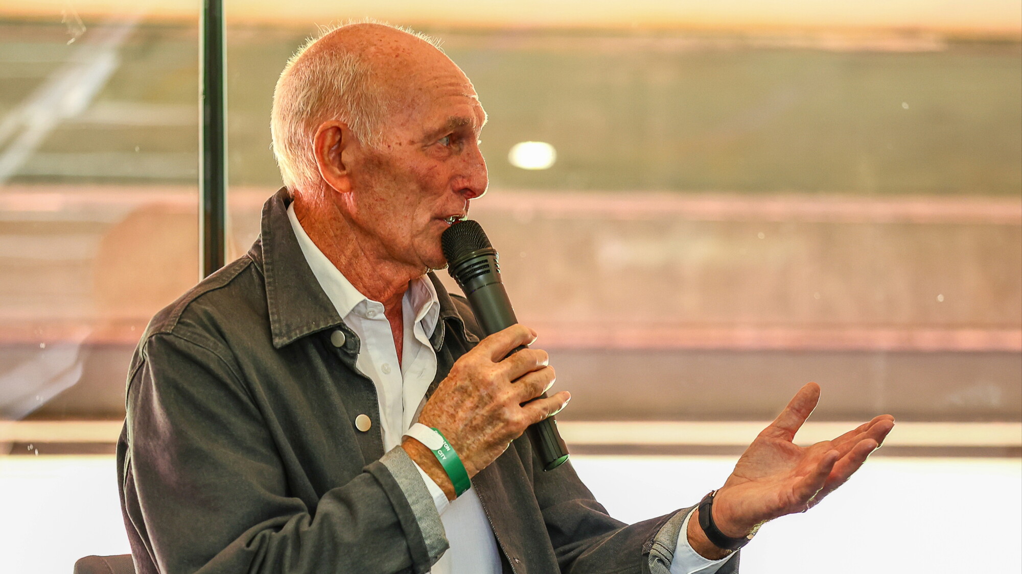 Lenny Glover to meet Bromley Addicks | Charlton Athletic Football Club