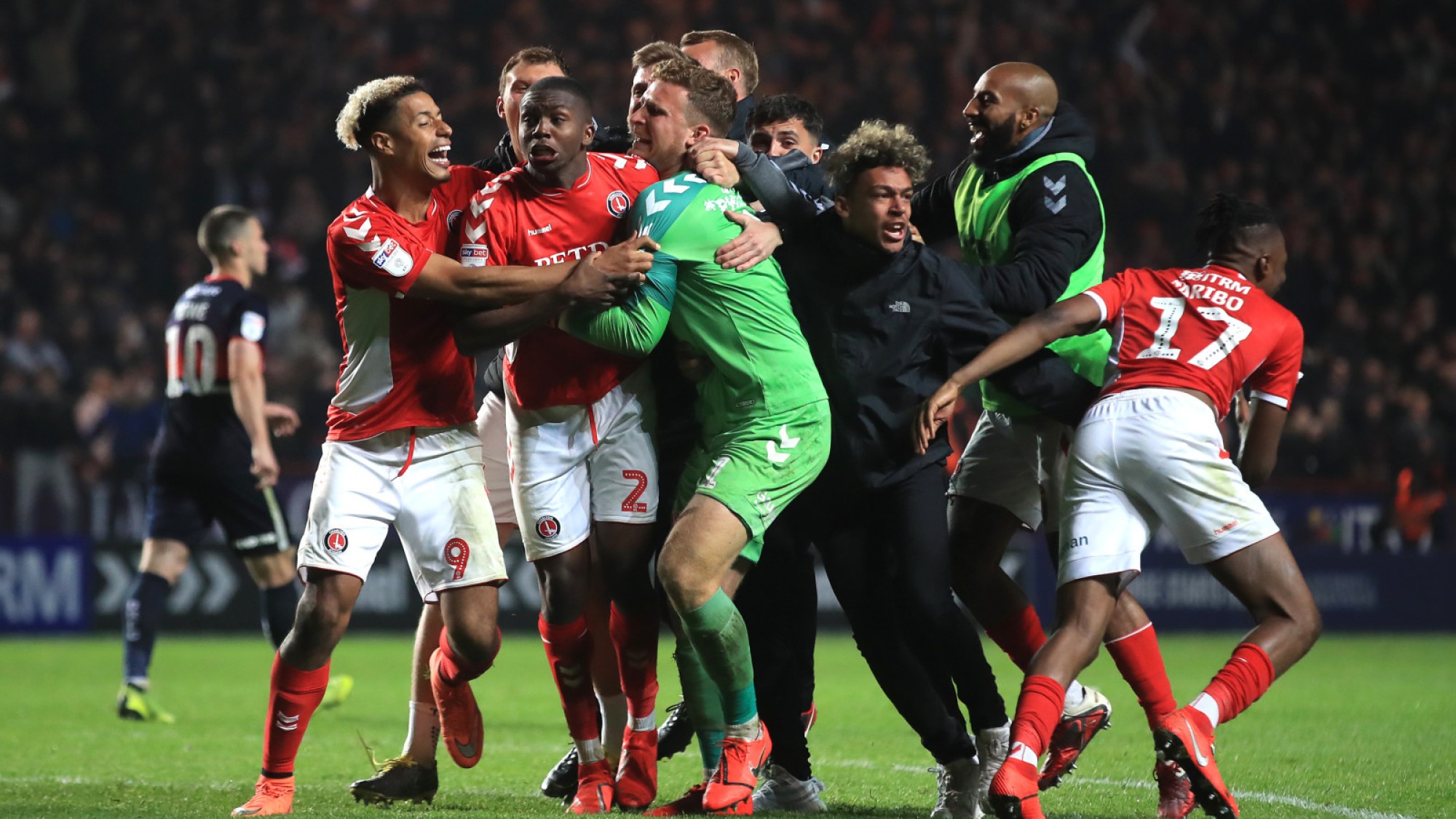 2019 play-offs | Relive Charlton's incredible semi-final second leg ...
