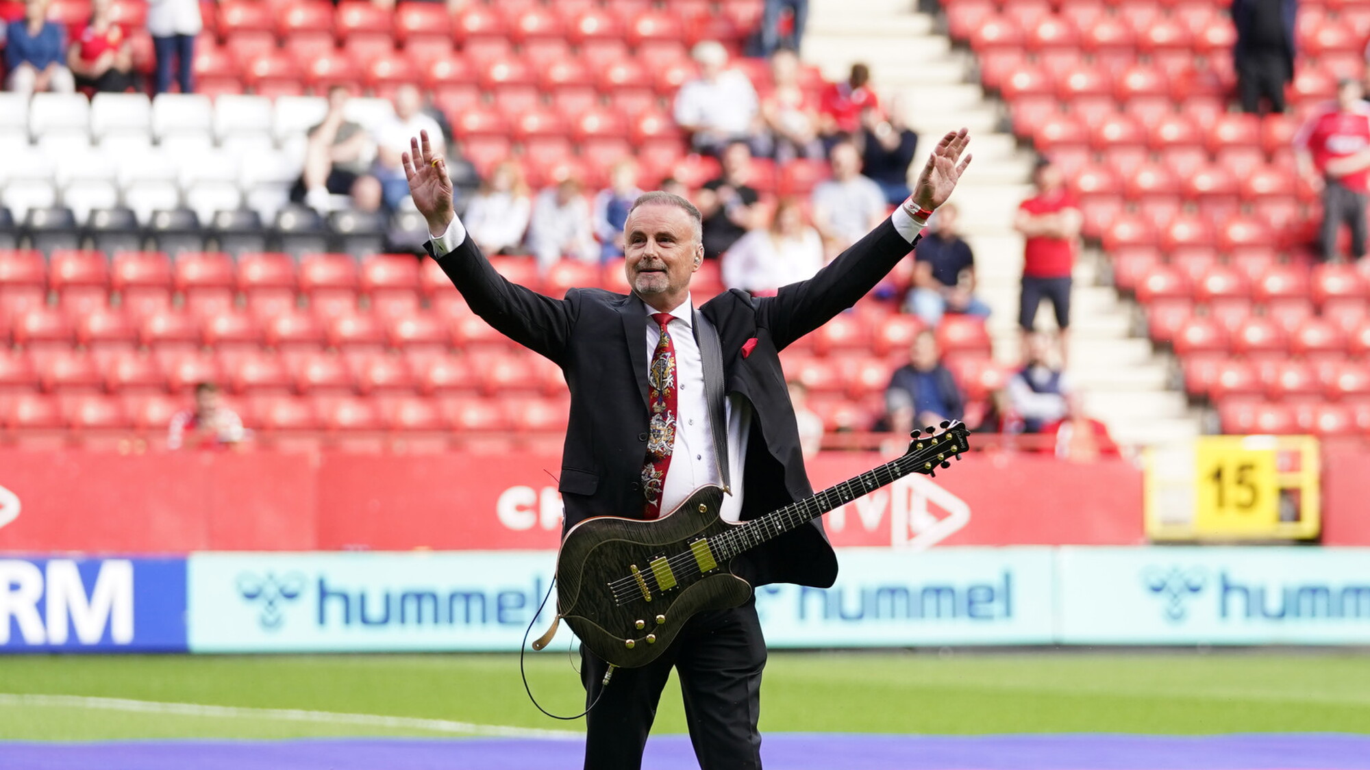 Thomas Sandgaard pays tribute to Charlton fans after his warm welcome ...